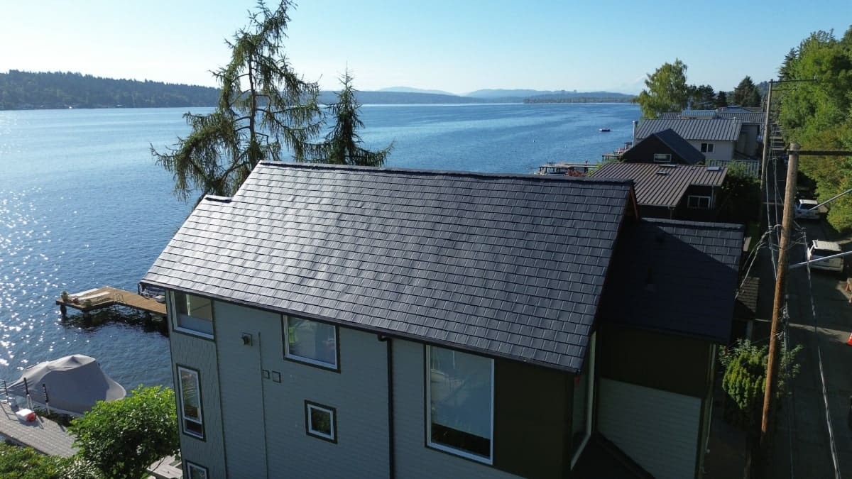 Houseboat Roofing: Best Metal Roof Materials for Floating Homes ...